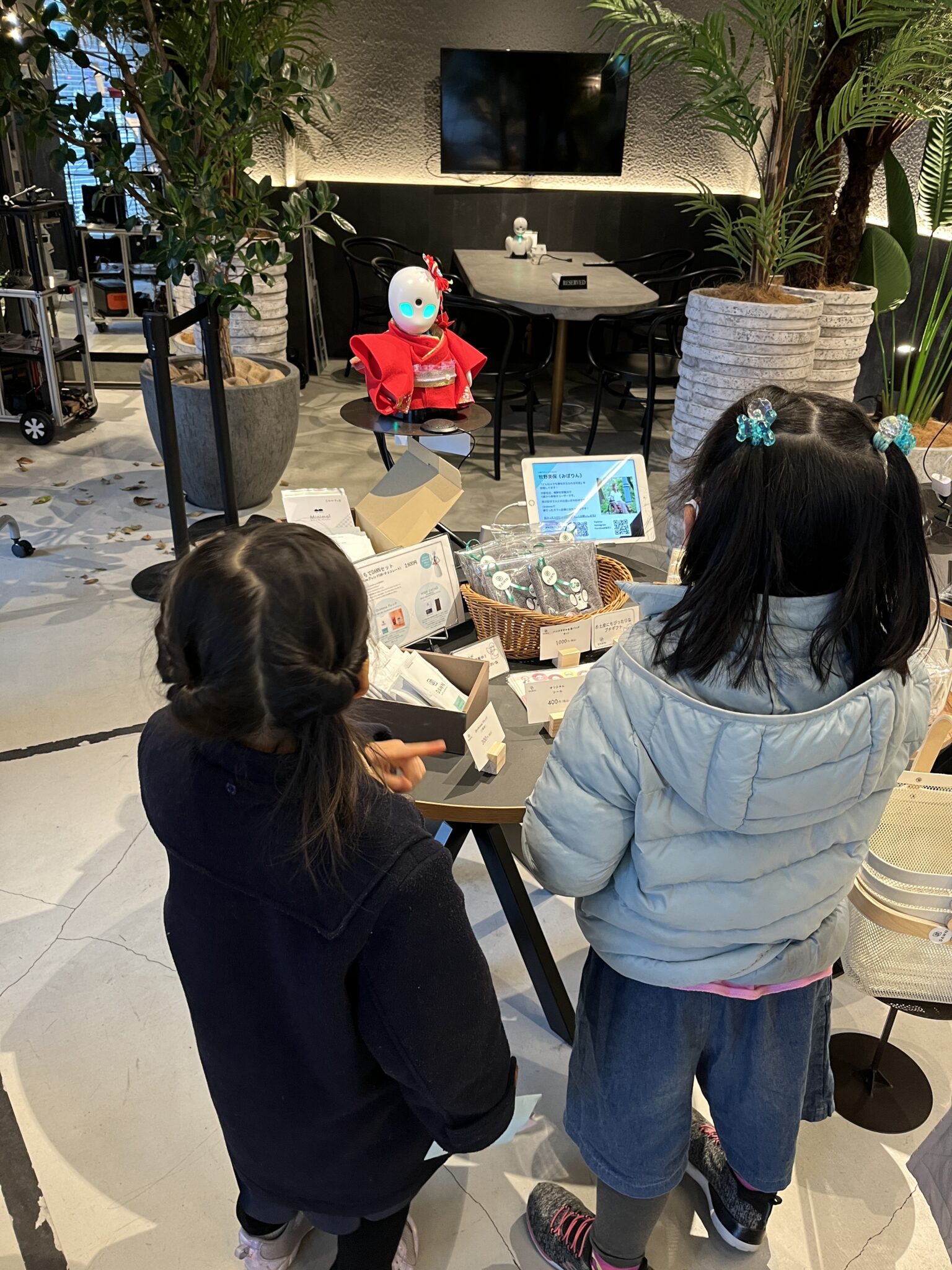 AVATAR ROBOT CAFE in Tokyo – new working style for everyone [ DAWN CAFE ...