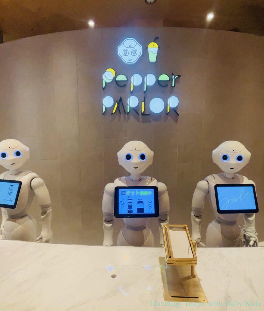 ROBOT cafe [ Pepper Parlor ] Kids-friendly comfy cafe in Shibuya ...