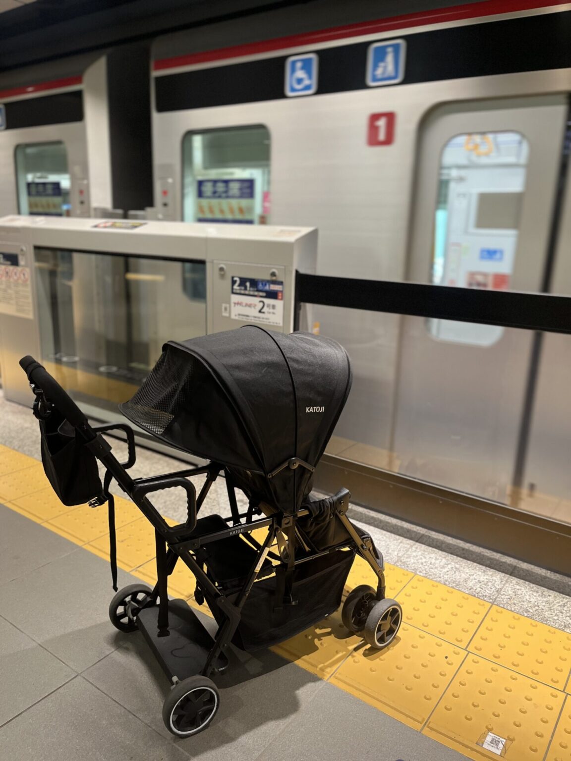 Double stroller Rental in Tokyo, Japan – Traveling Tokyo with Kids